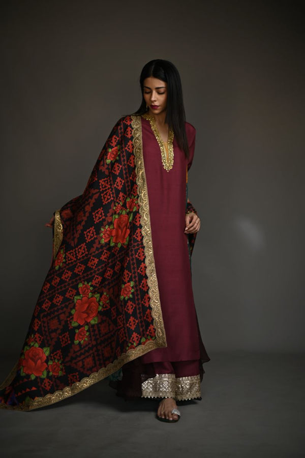 Maheen Khan - RALI DUPATTA - Maroon - Pure Medium Silk - 1 Piece – Studio by TCS