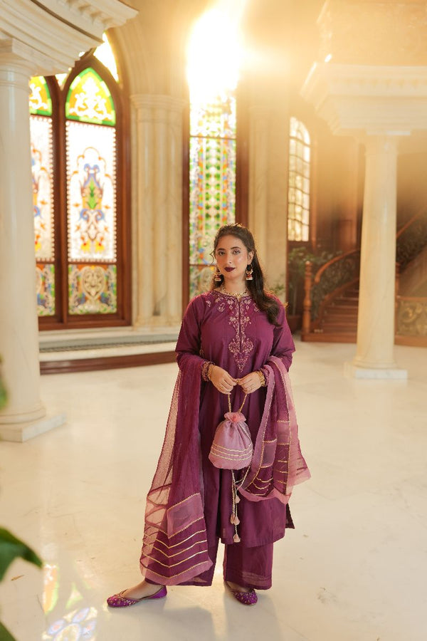 Omal by Komal - Sanam - Magenta - Lawn & Chiffon - 3 Piece – Studio by TCS