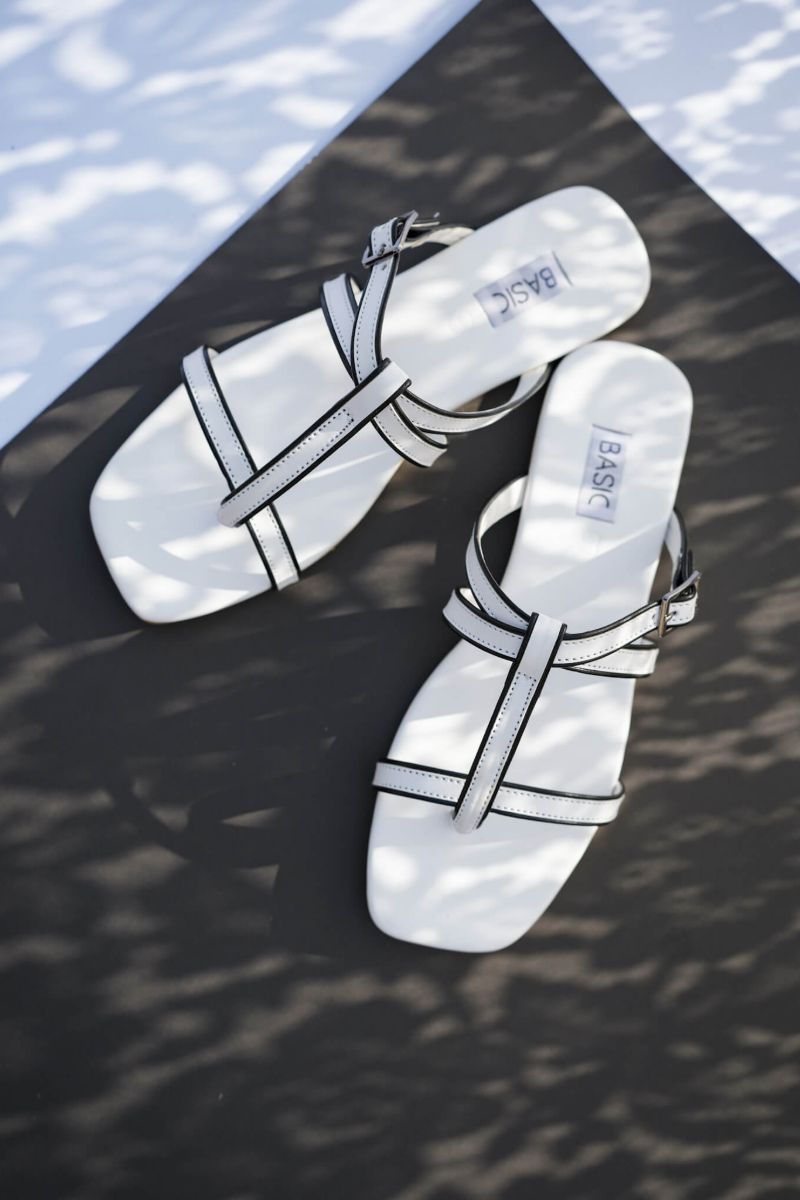 Basic by Chapter 13 - Dual BASIC - White - 19106 - Slides – Studio by TCS