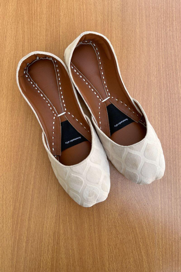 Hemo Handicraft - Off White – Studio by TCS