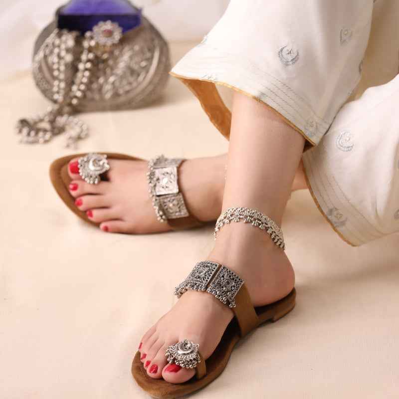 JootiShooti - Rang-e-Gul (Camel Brown) – Studio by TCS