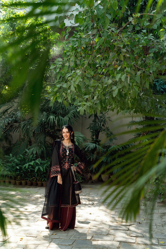 Omal by Komal Collection | Authentic Pakistani Dresses Online in USA – Studio by TCS